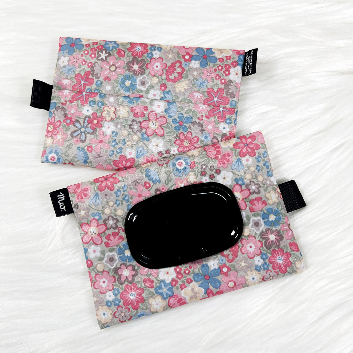 Petite Fleurs 2.0 - Wet and Dry Tissue Pouch (SMALL) – Marvelous Works SG